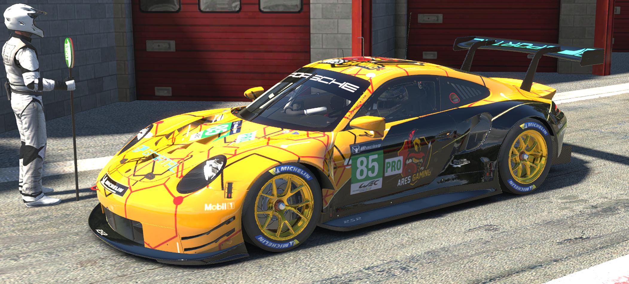 Porsche 911 RSR by Oliver Haecke - Trading Paints